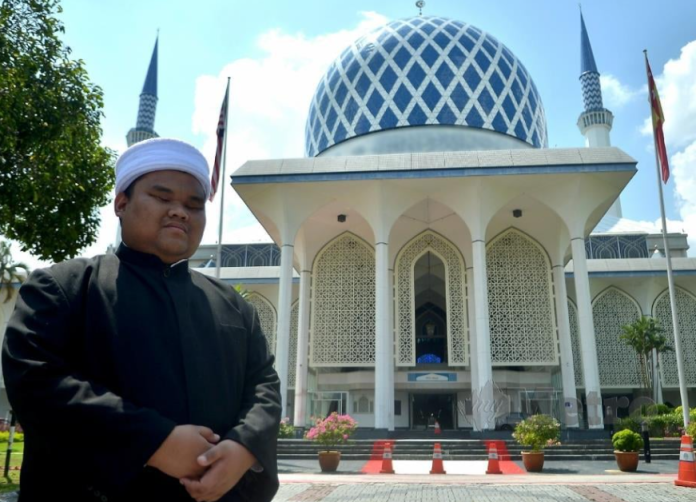 Muazin Masjid Negeri Selangor juara tilawah al-Quran Braille - Yayasan ...