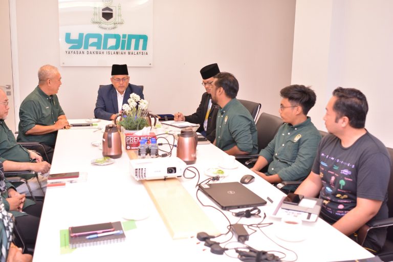 Kunjungan YFBM ke YADIM - Yayasan Dakwah Islamiah Malaysia